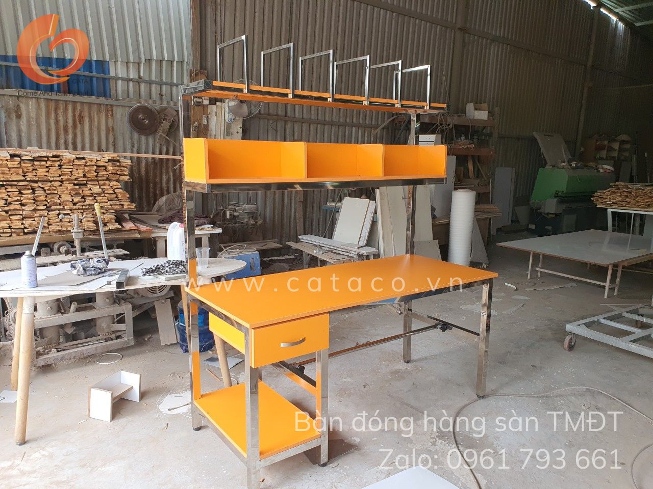 Bàn Thao Tác Đóng Gói