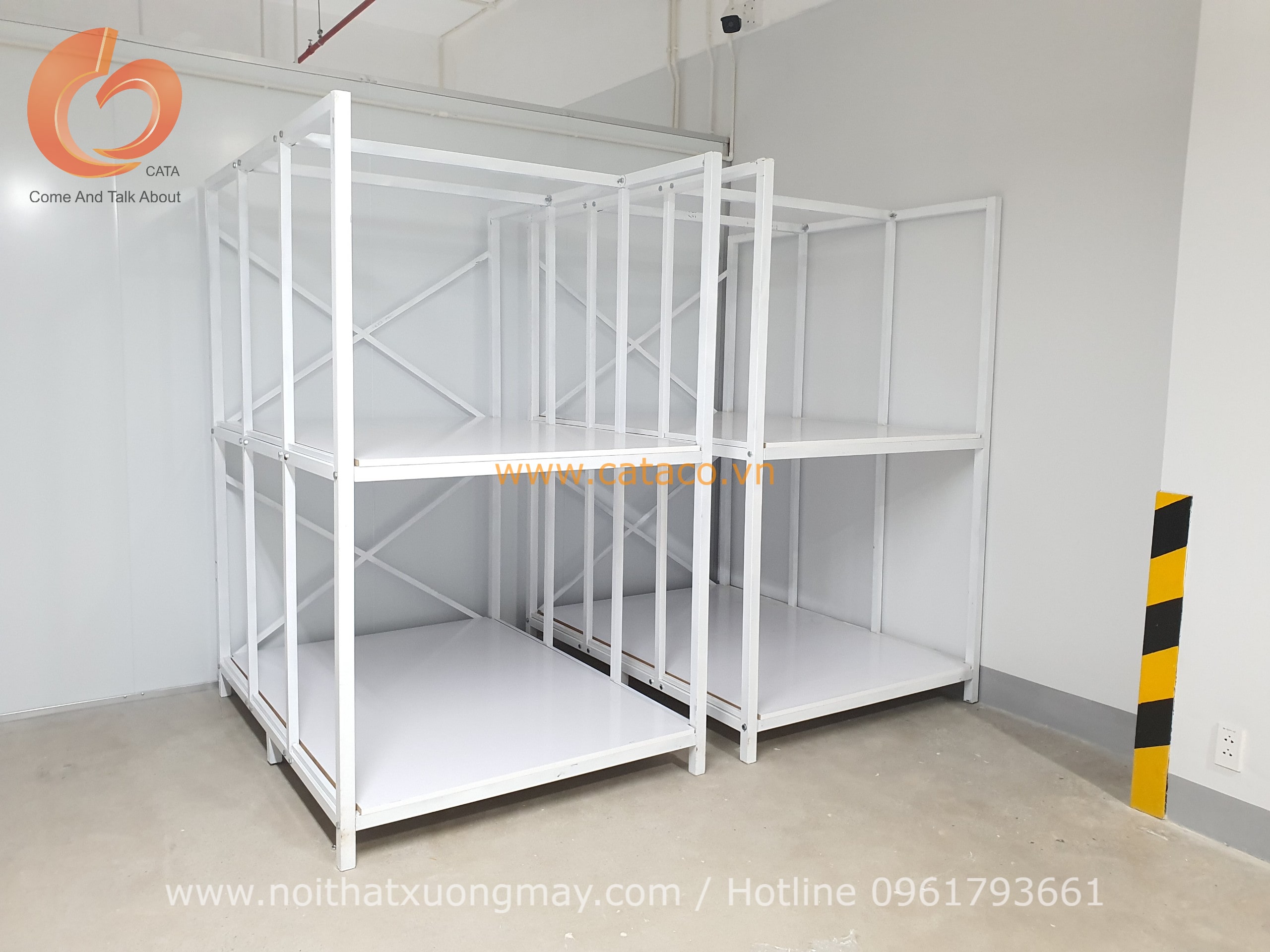 Bàn Cắt Vải Và Kệ Chứa Vải tại xưởng may công nghiệp Nhật Bản - KCN ...